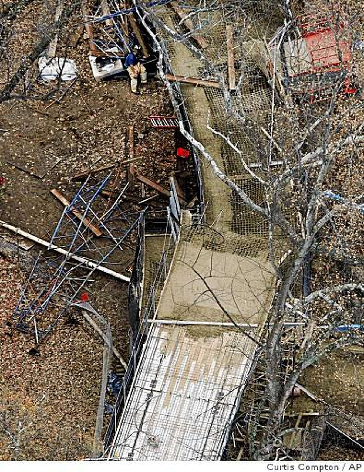 Deadly walkway collapse in Atlanta