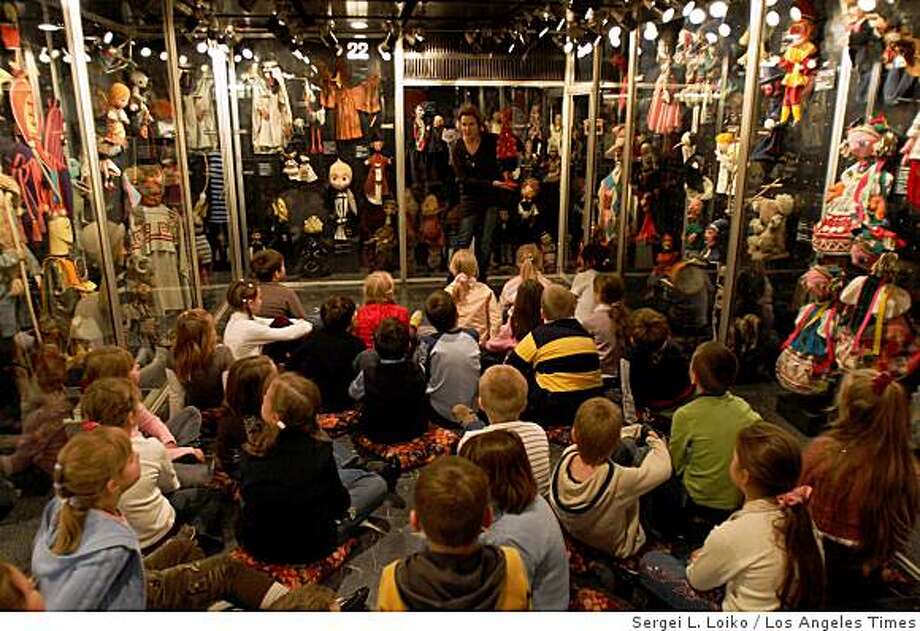 Moscow's puppet theater endures - SFGate