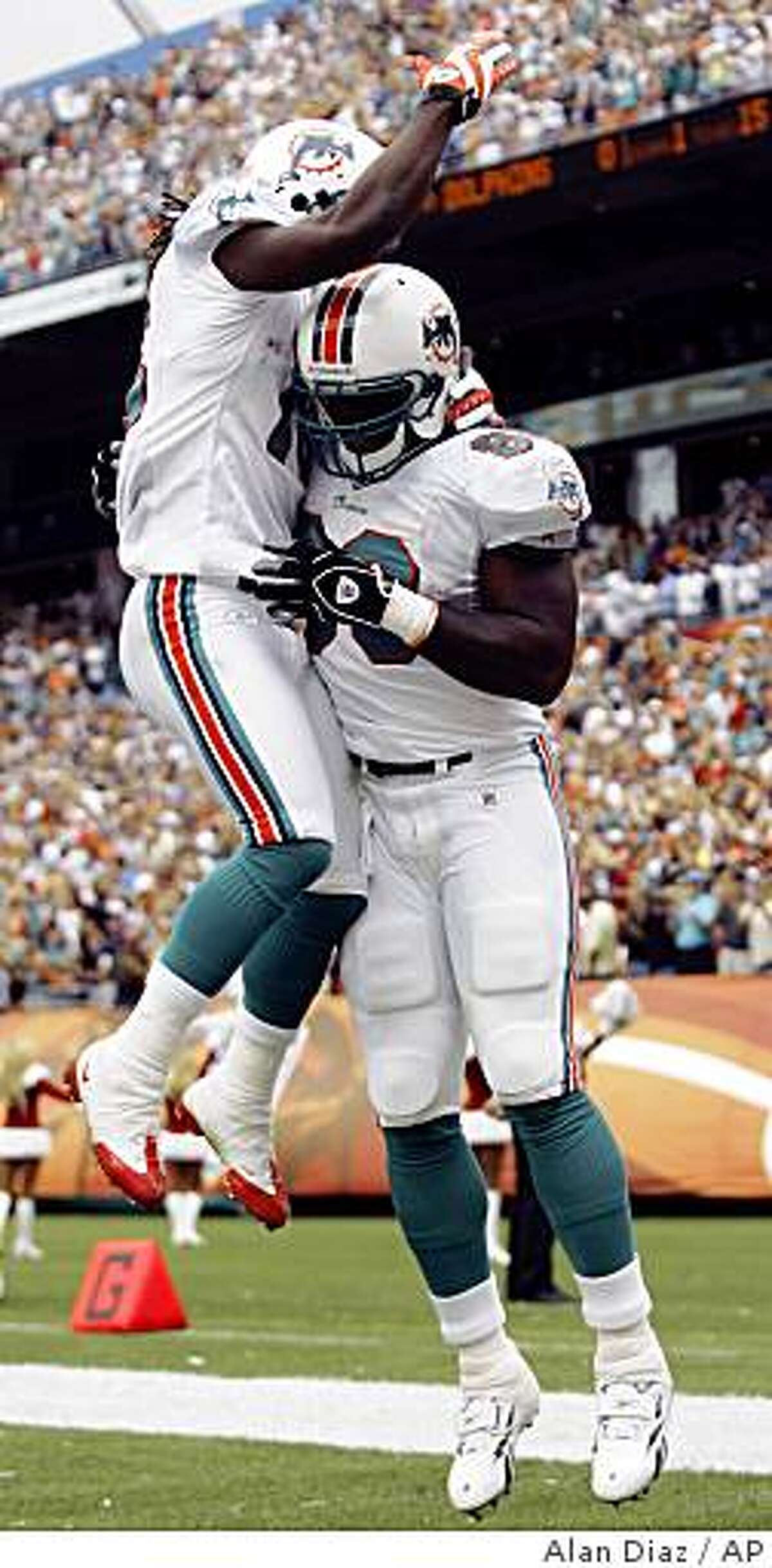 49ers dominate but lose to Dolphins