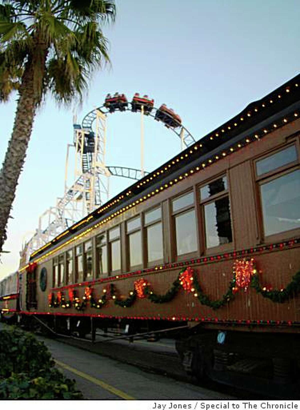 In Santa Cruz, it's 'All aboard!' with Santa