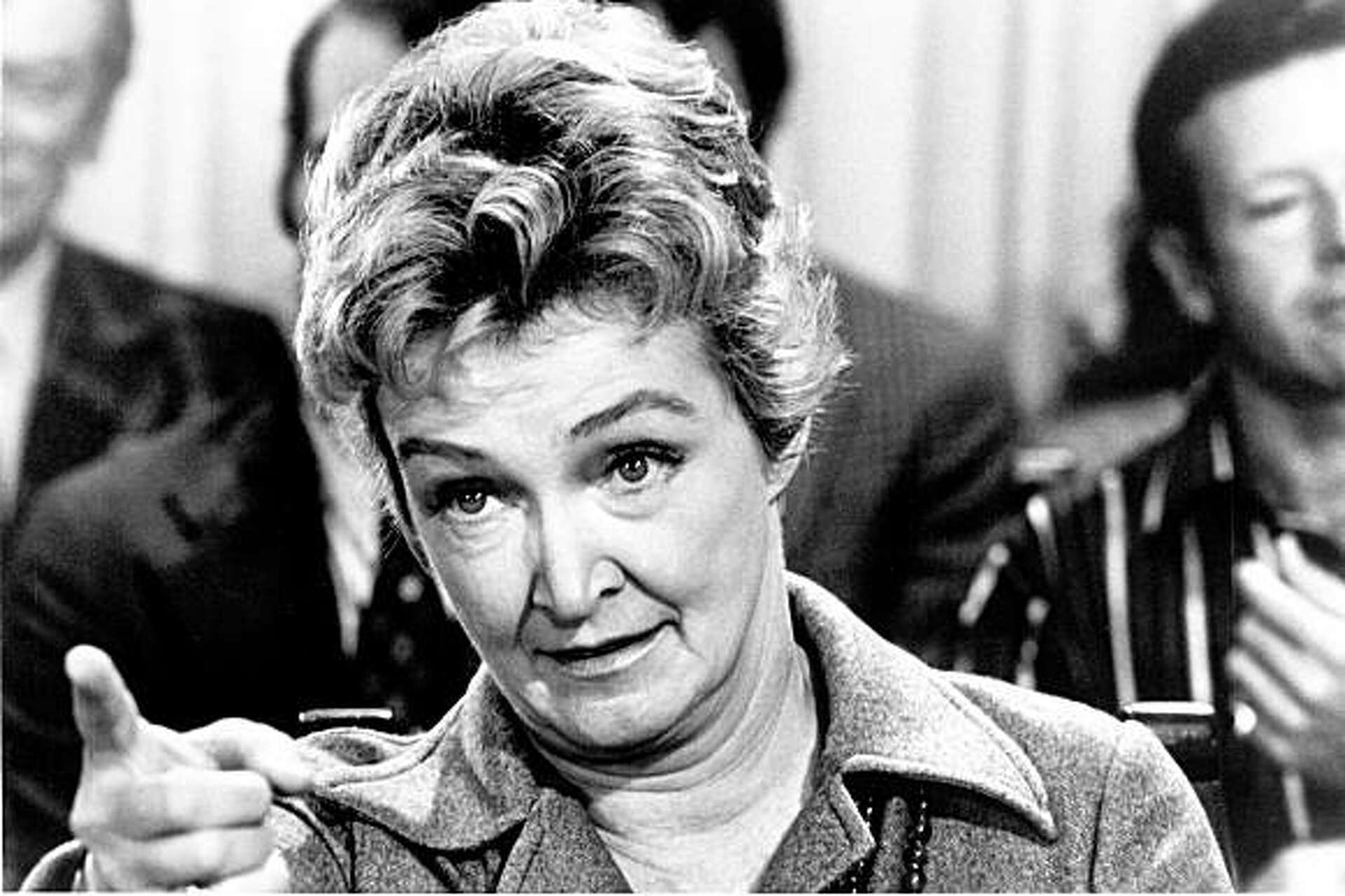 Nina Foch, actress and teacher, dies at 84
