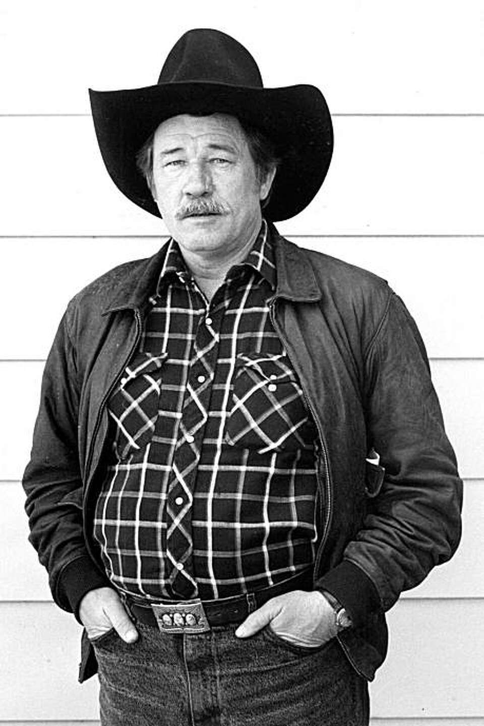 Rugged character actor James Gammon dies