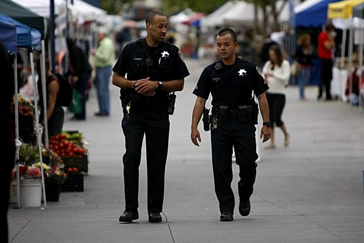 Oakland scrambles to avoid police layoffs