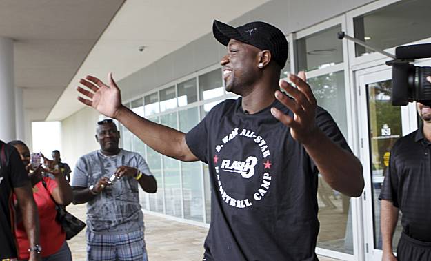 Wade, Bosh join forces in Miami