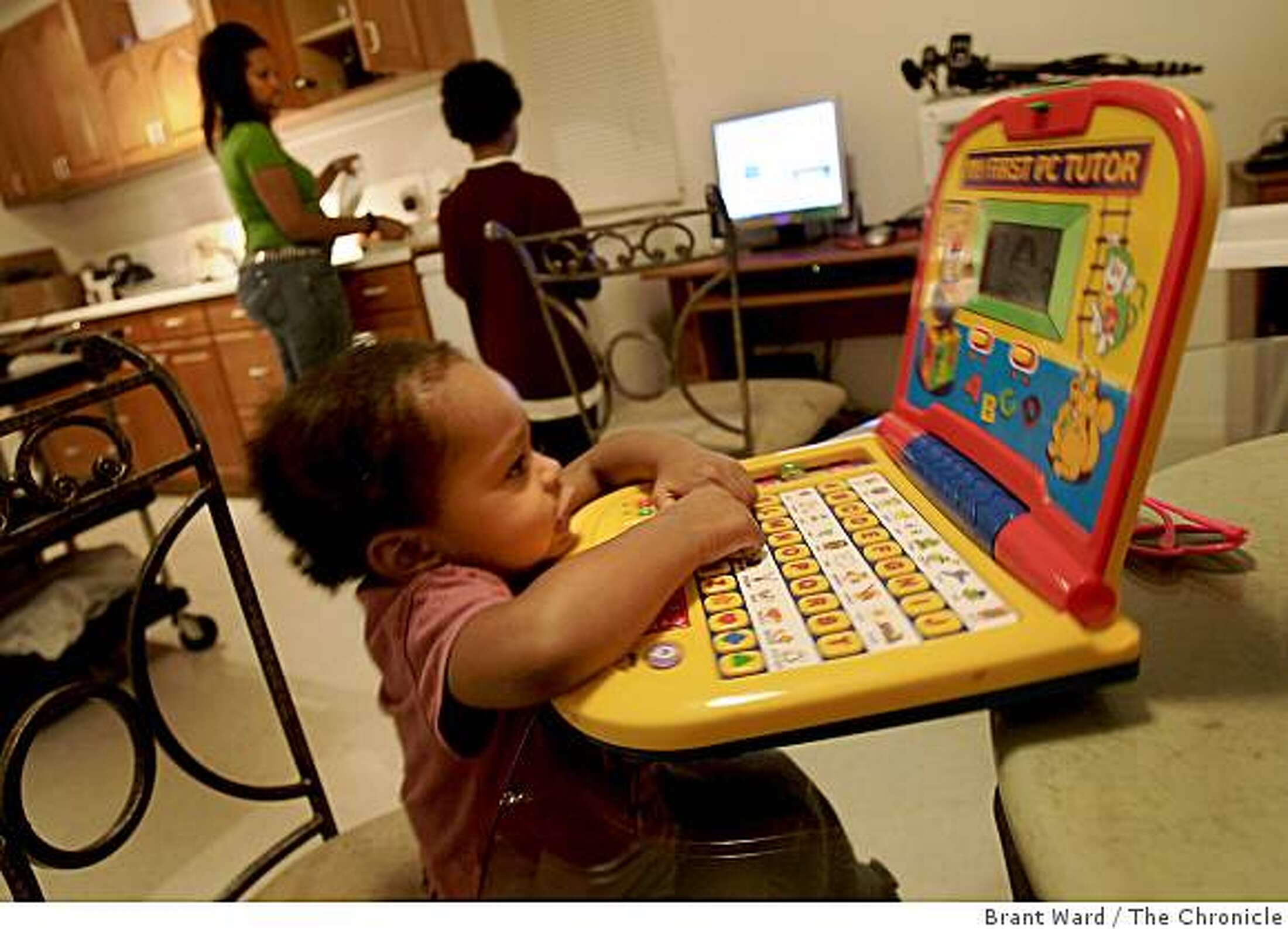 Season of Sharing bails out S.F. single mom, 3 kids