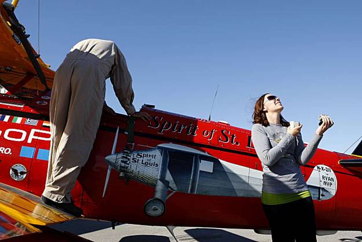 Wing walker sets record, nearly freezes