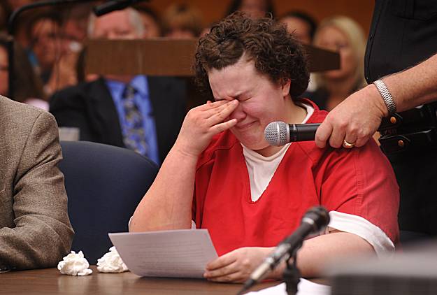 Huckaby apologizes for killing girl