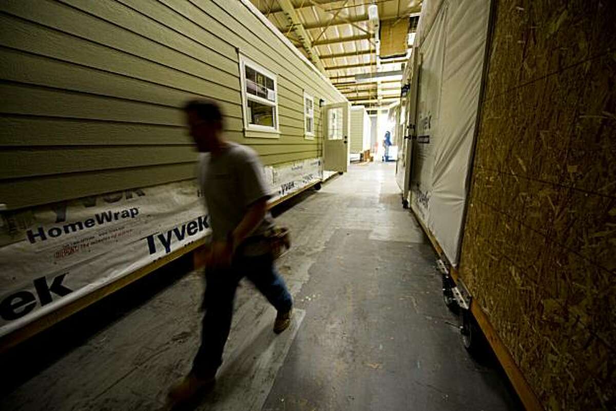 Tiny prefab units promote eco-friendly building