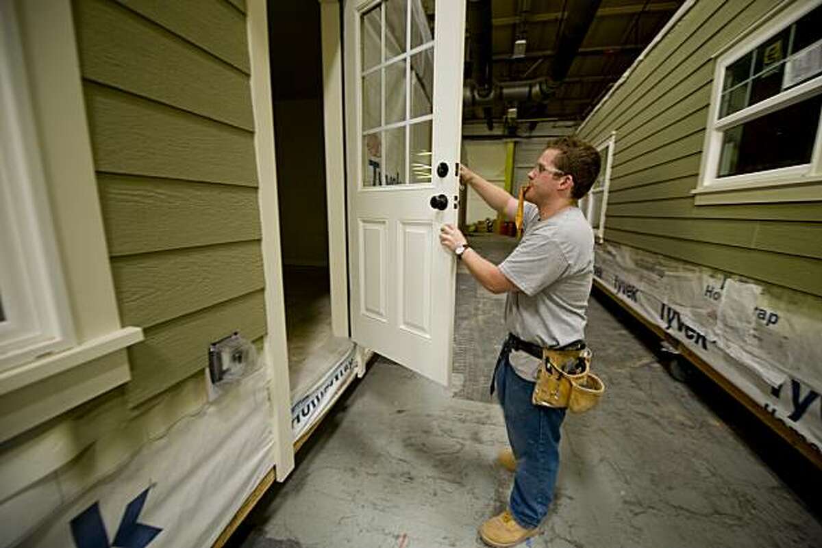 Tiny prefab units promote eco-friendly building