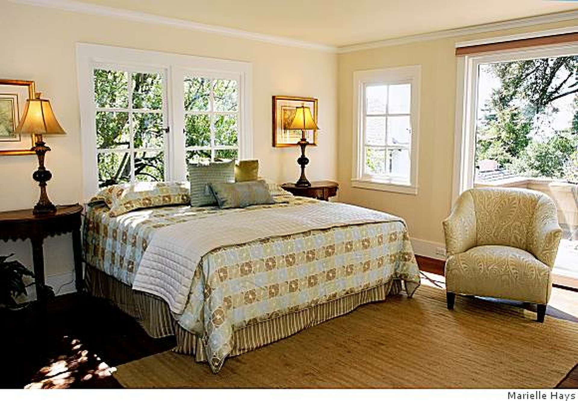 Impressive example of First Bay Tradition