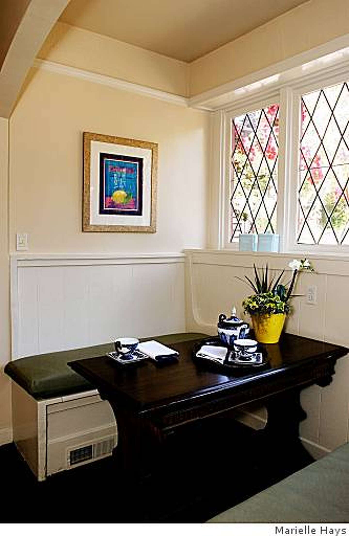 Impressive example of First Bay Tradition