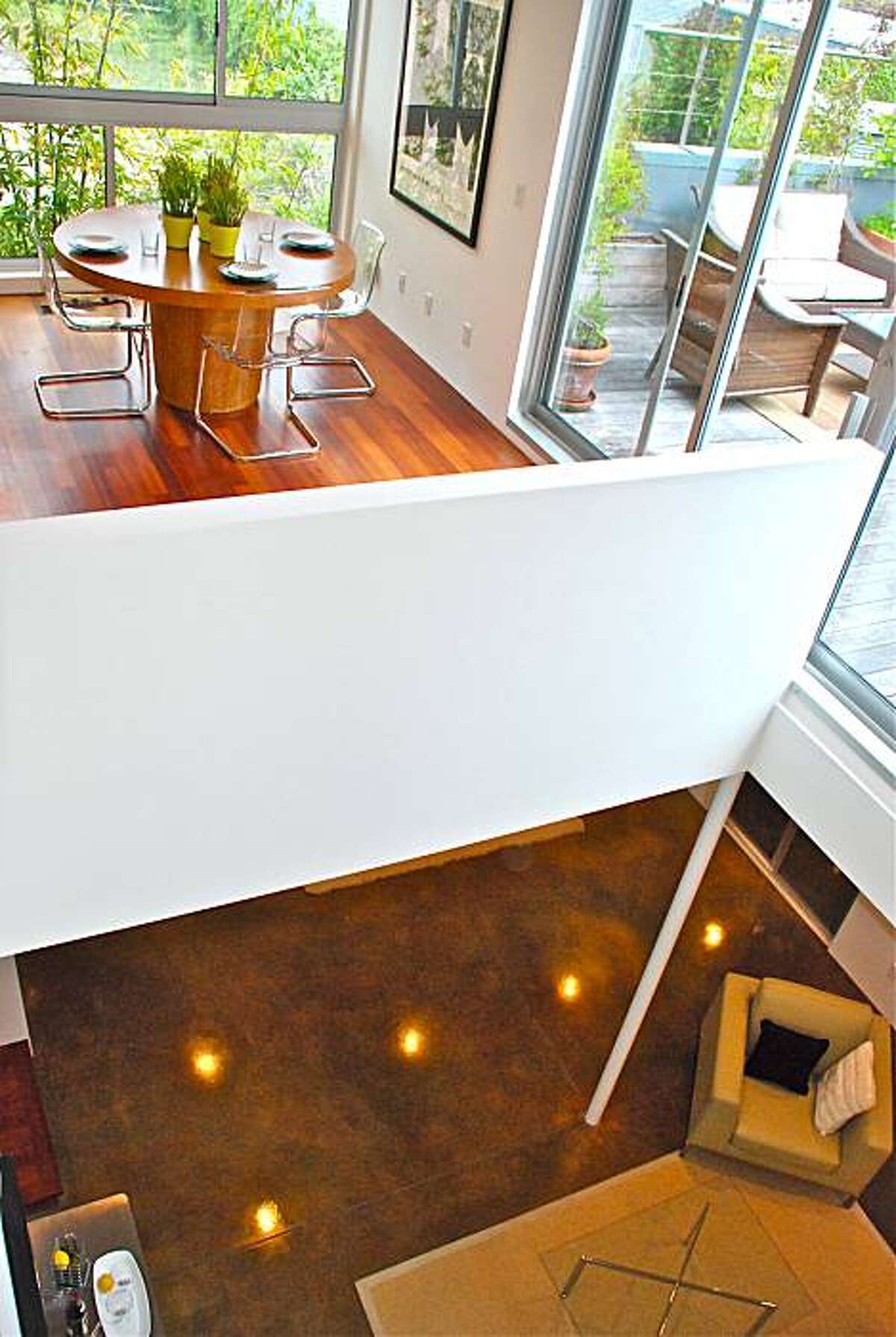 The Walk-Through: 2709 10th St., Berkeley