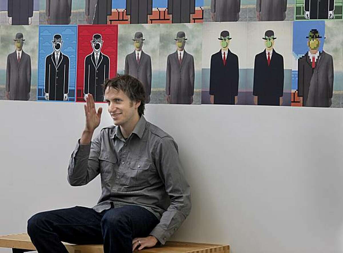 Researchers study behavior in social networks