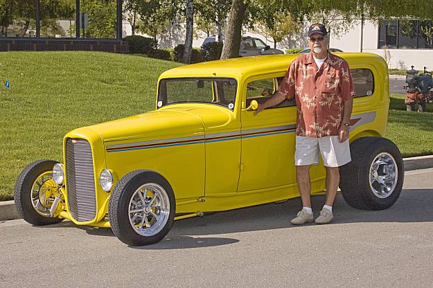 '32 Ford helps found a company