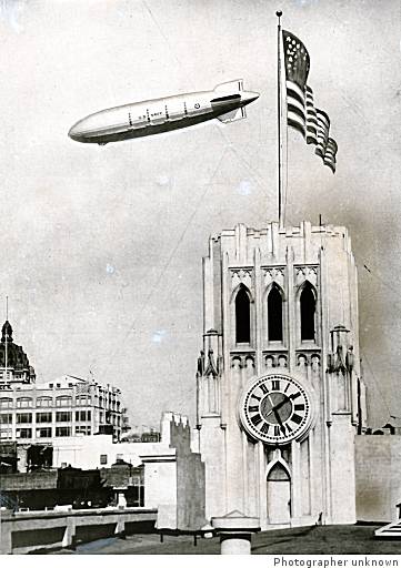 Dirigible flies over Bay Area