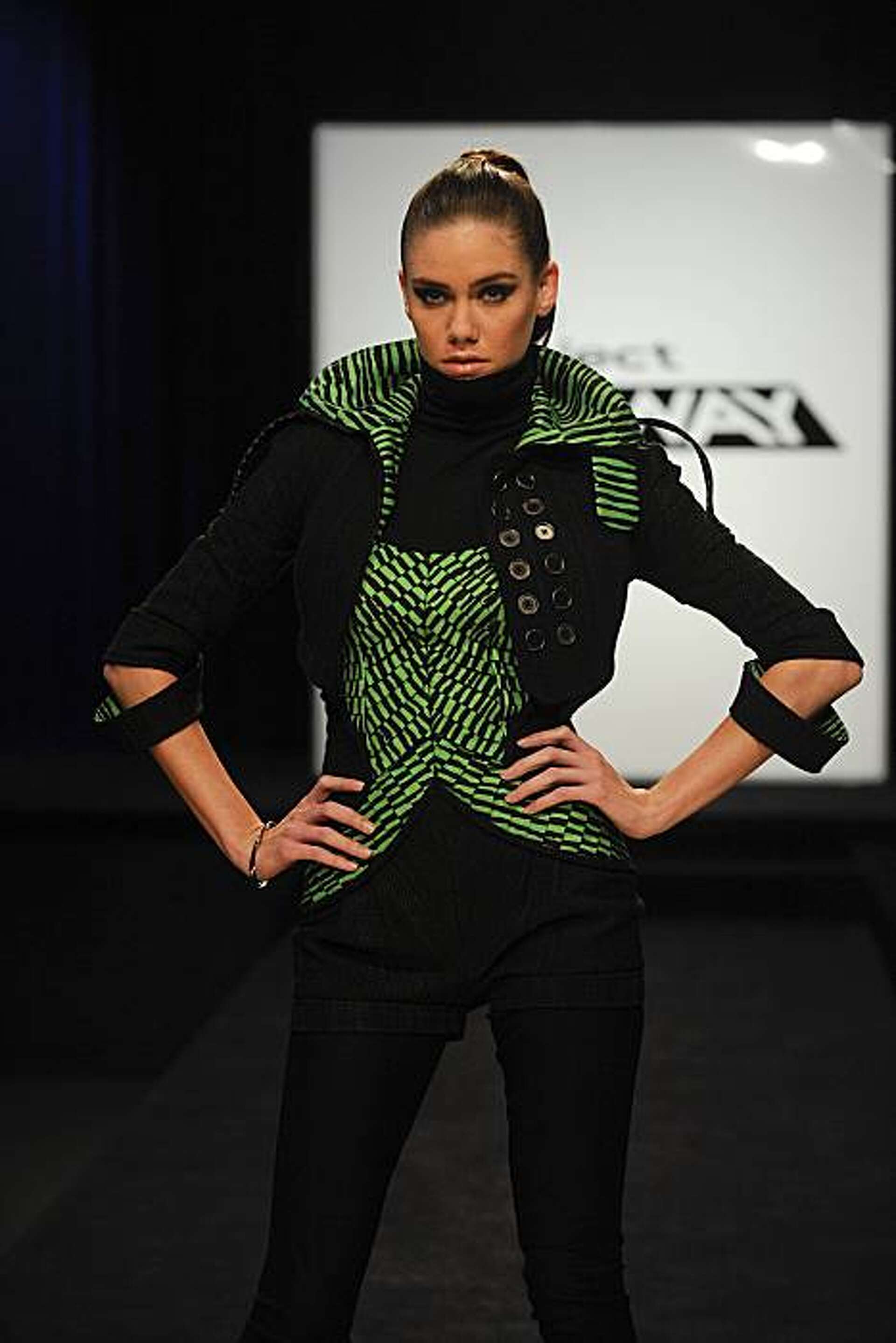 'Project Runway' designer now tells all