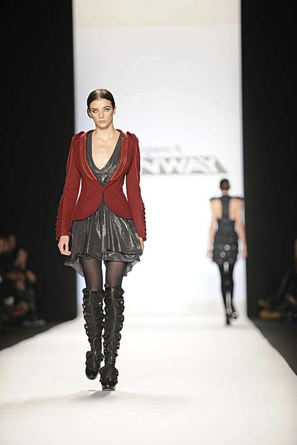 'Project Runway' designer now tells all