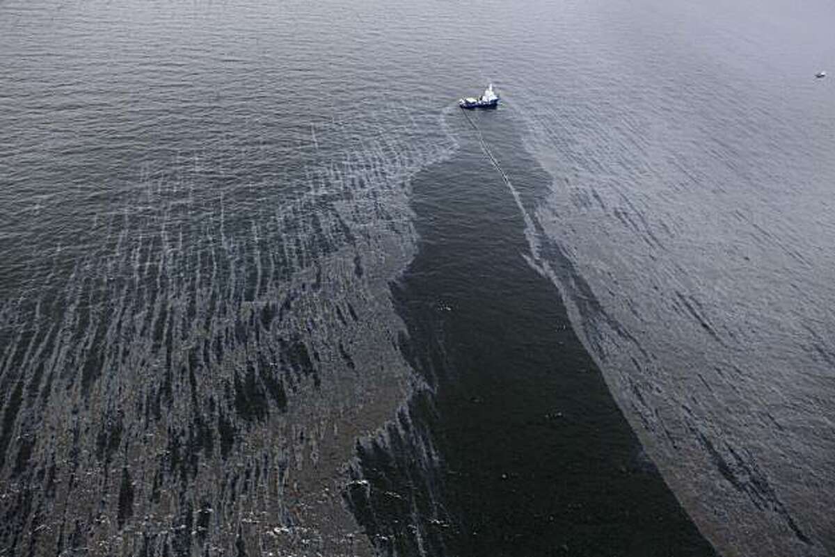 Gulf Oil Well Leaking a Very Serious Spill Gulf Oil Well Leaking a Very Serious Spill