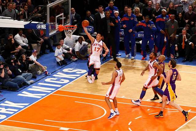 Jeremy Lin scores 38 in Knicks' win over Lakers