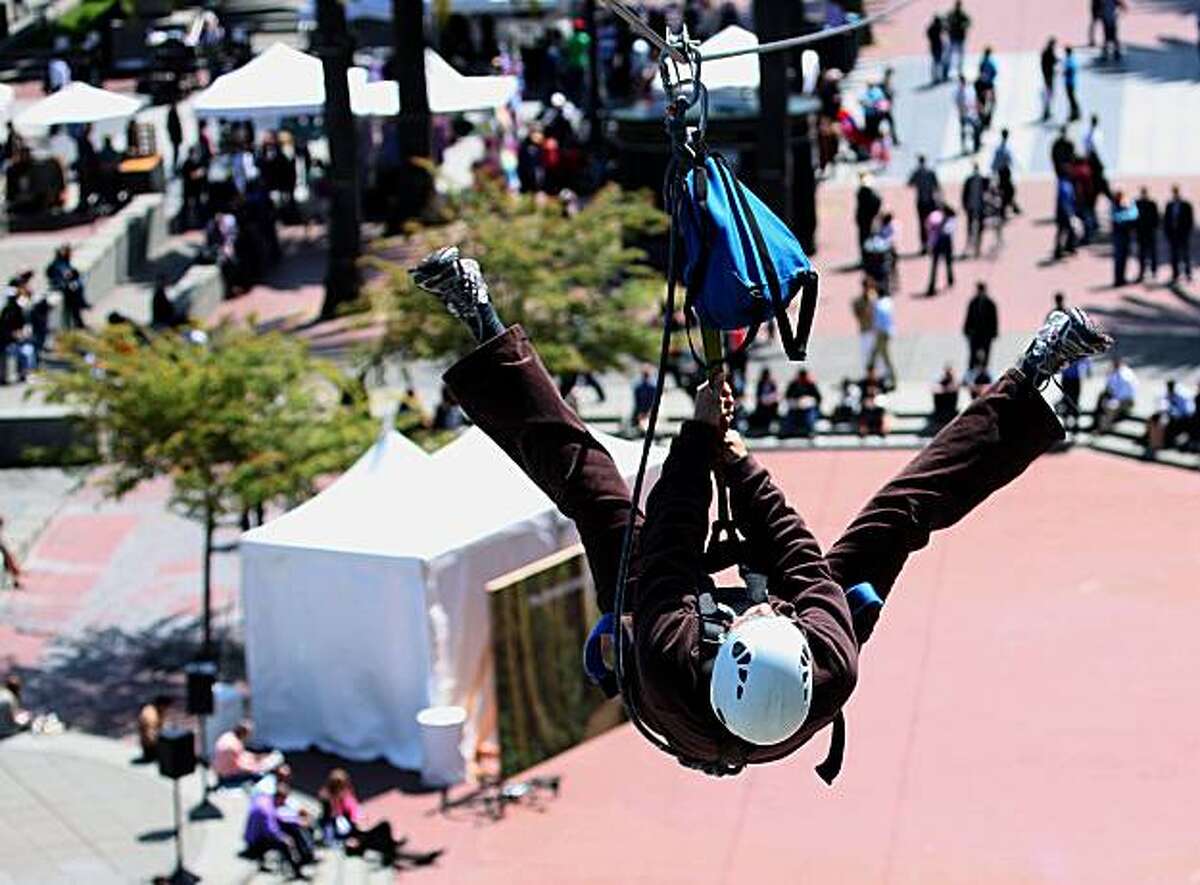 S.F. zip line gives free rides