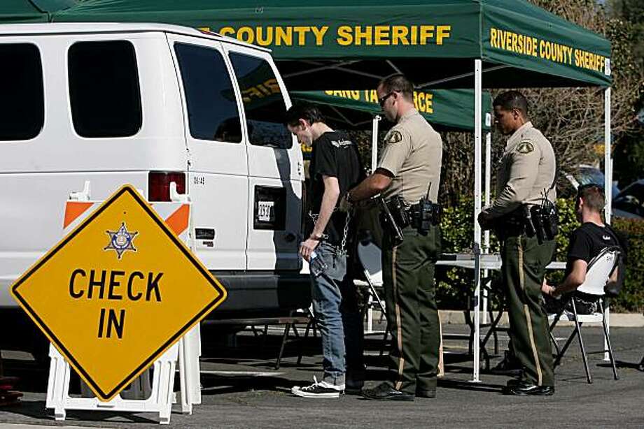 Hemet police target of attacks - SFGate