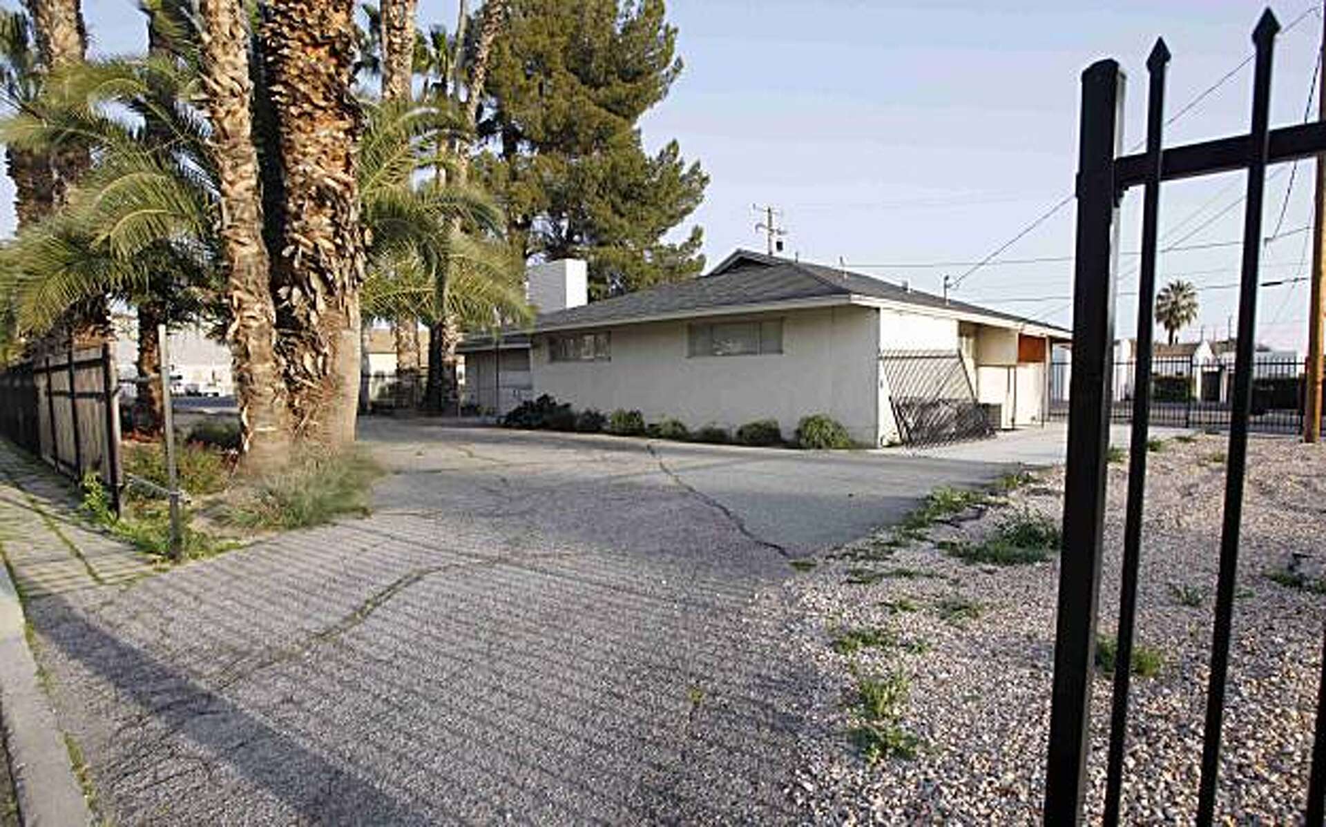 Hemet police target of attacks