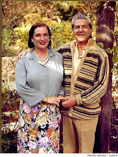 Michael Sanchez dies - owned Mama's restaurant