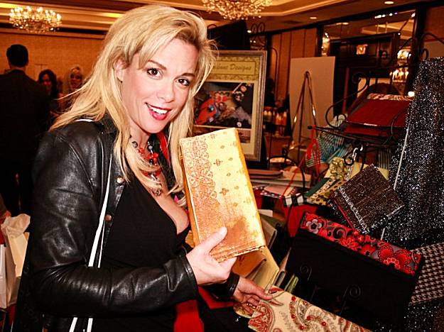 Chelsea Schick bags some Oscar attendees