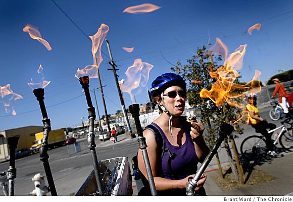 Thousands enjoy S.F.'s Sundays Street event