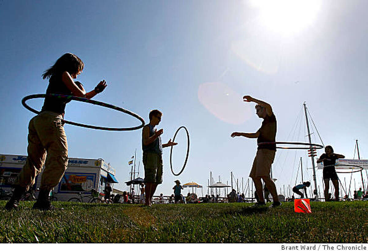 Thousands enjoy S.F.'s Sundays Street event