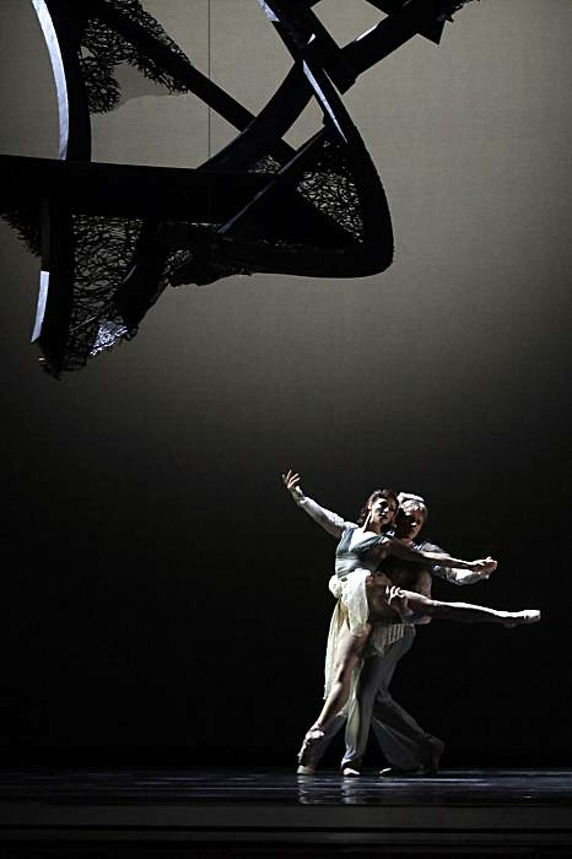 Dance review: San Francisco Ballet's 'Ghosts'