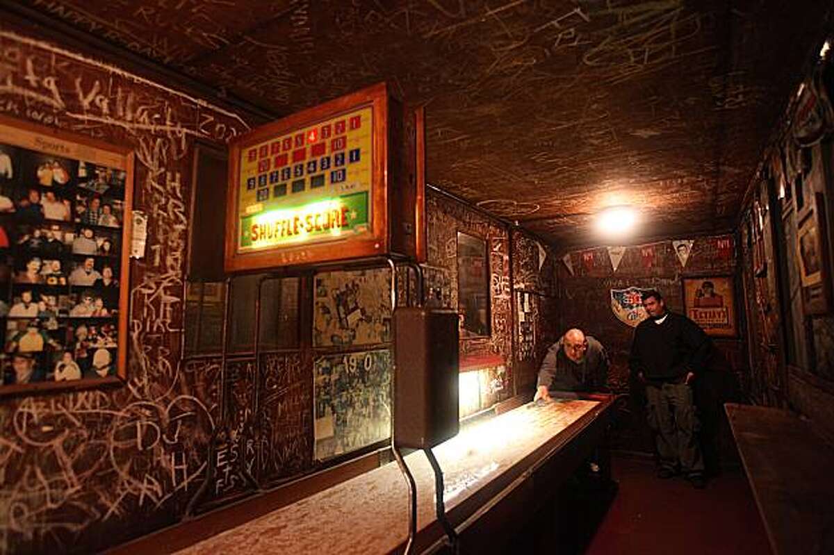 Shuffleboard is still star at these barrooms