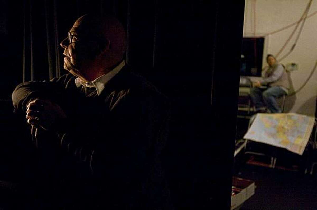 In 'The Wave,' ex-teacher Ron Jones looks back