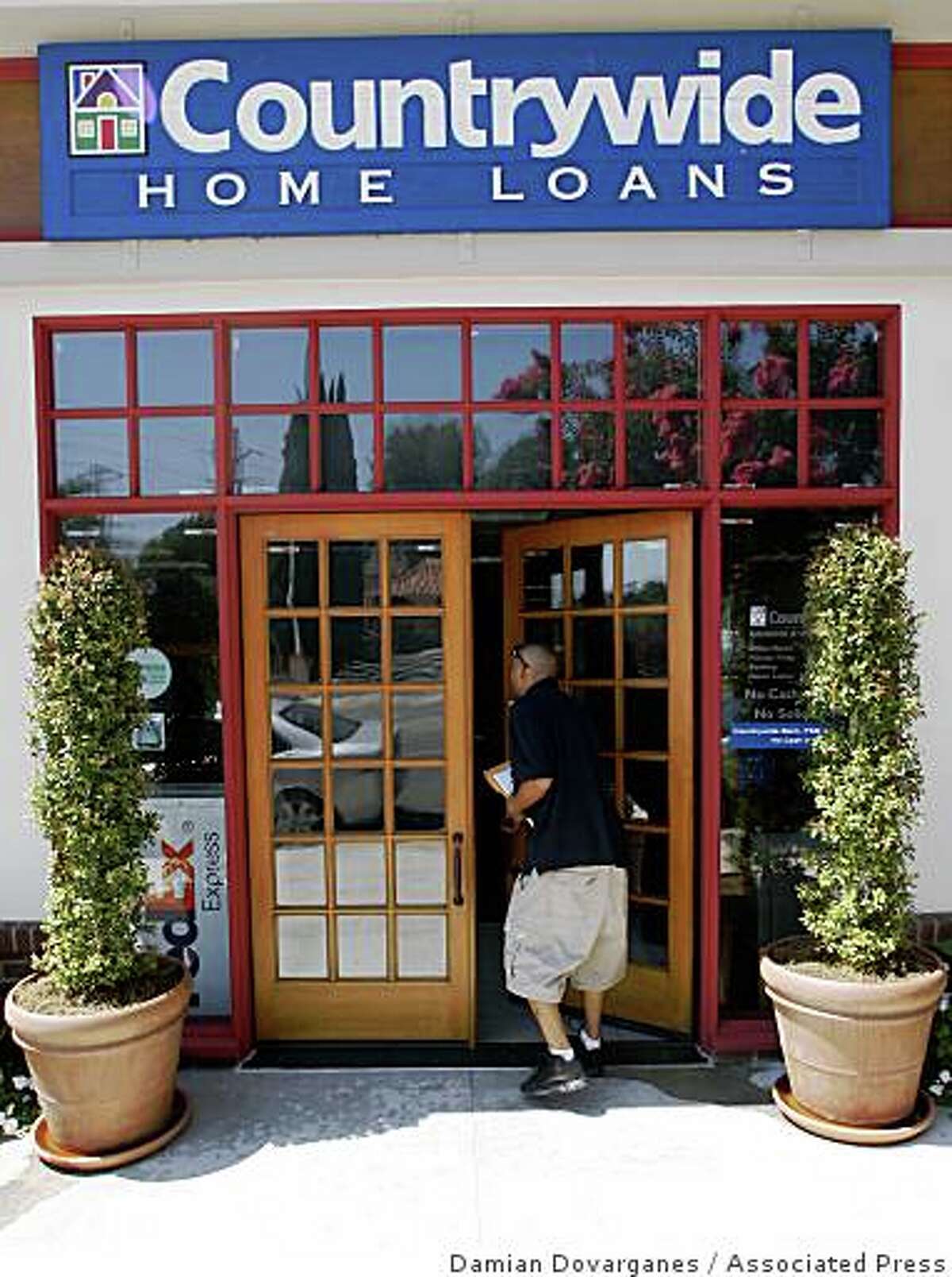 Grand jury looking at subprime lenders