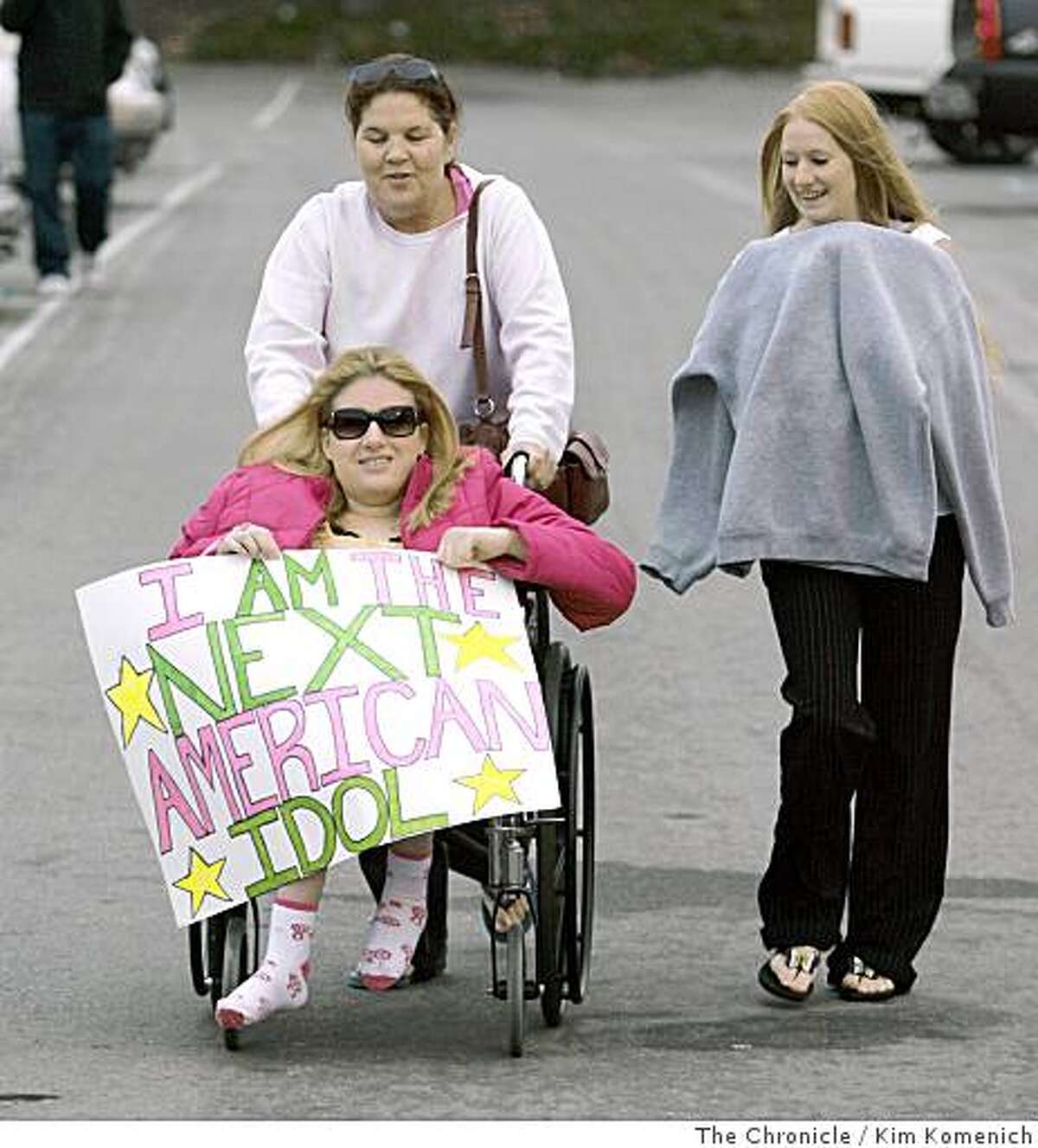 Thousands audition for 'Idol' at Cow Palace