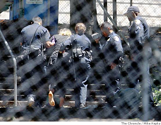 4 Berkeley tree-sitters end protest