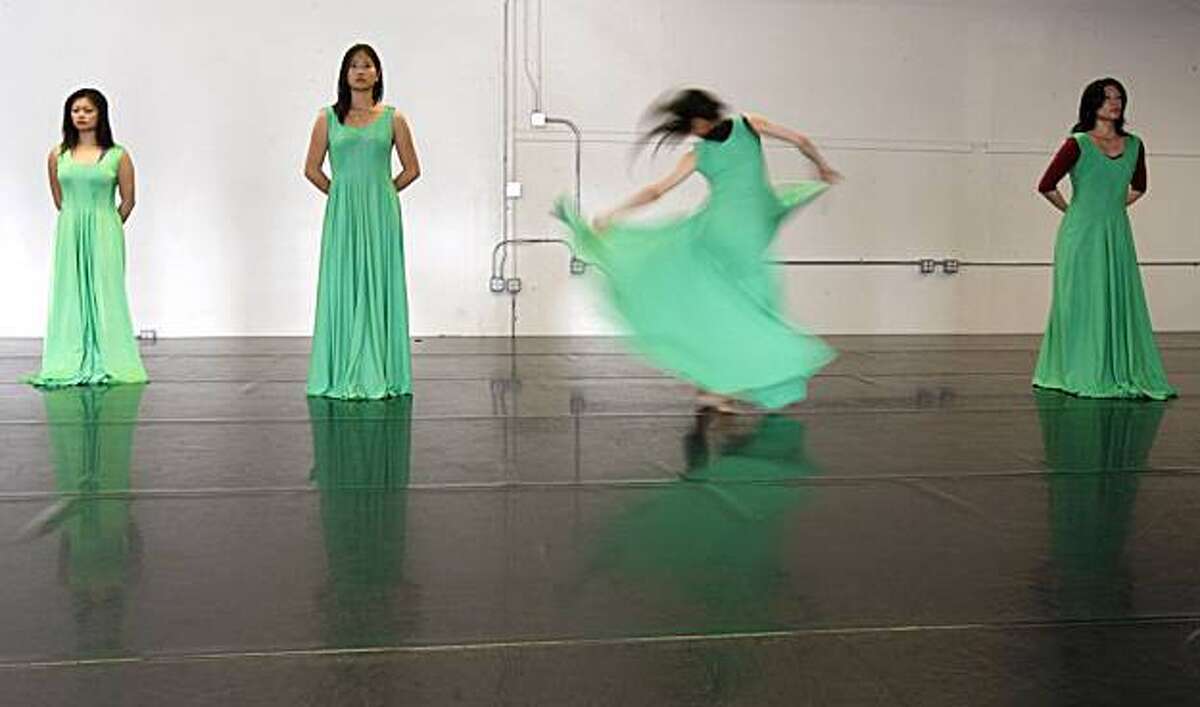 'SenseScape': Chinese dance tradition updated