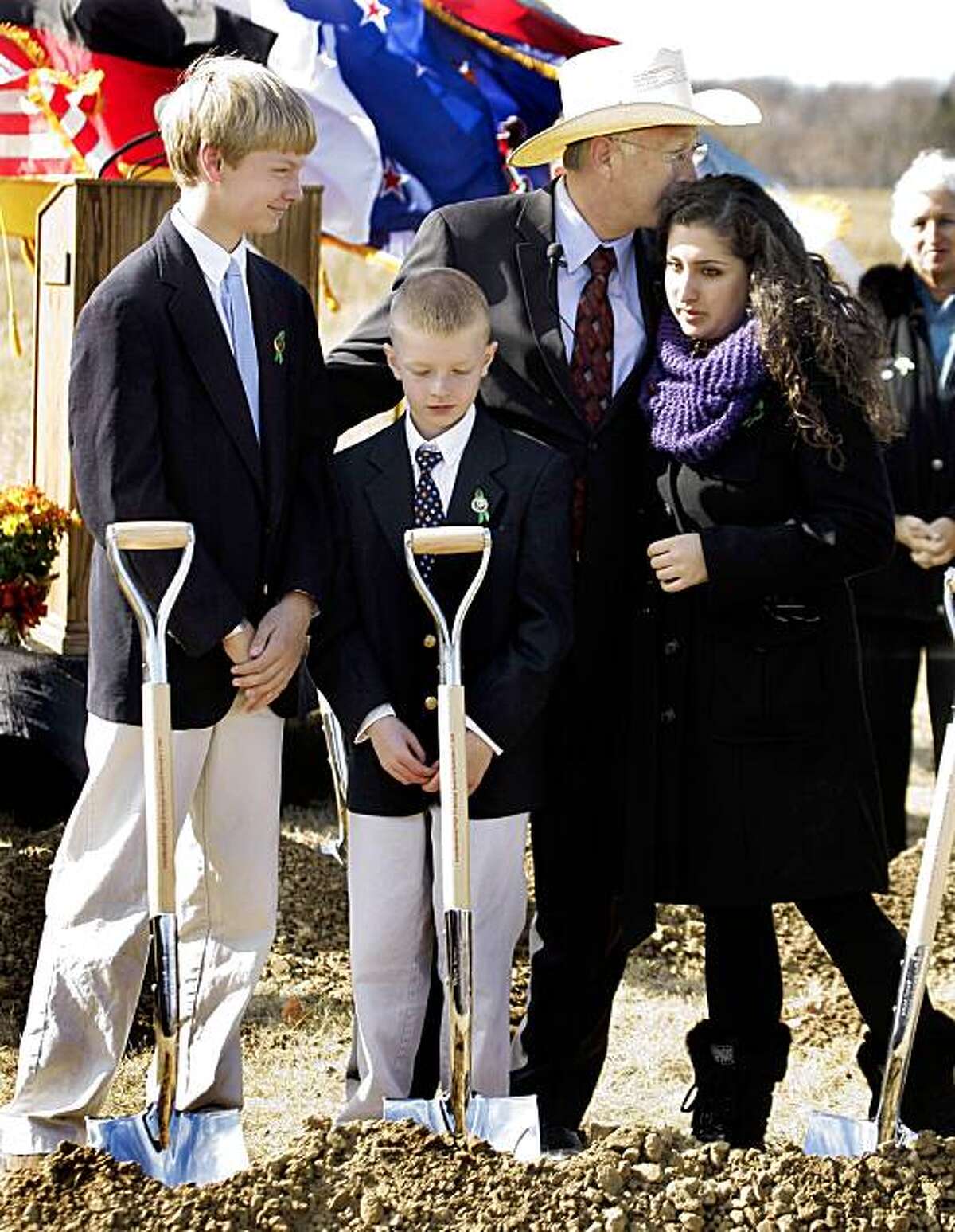 Ceremony breaks ground for Flight 93 tribute