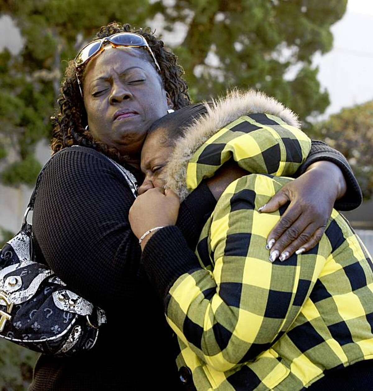 Bulletproof vests for rape suspects in court