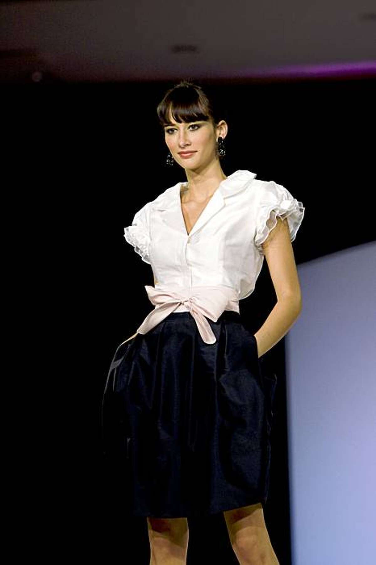 Lily Samii does short shorts