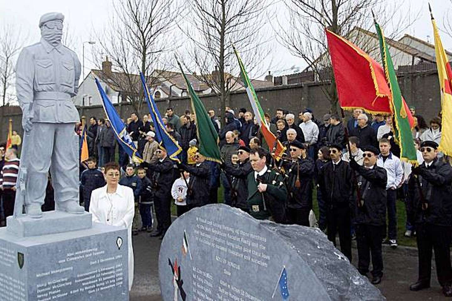 Outlawed IRA splinter group renounces violence