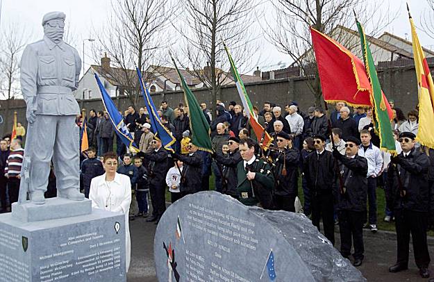 Outlawed IRA splinter group renounces violence