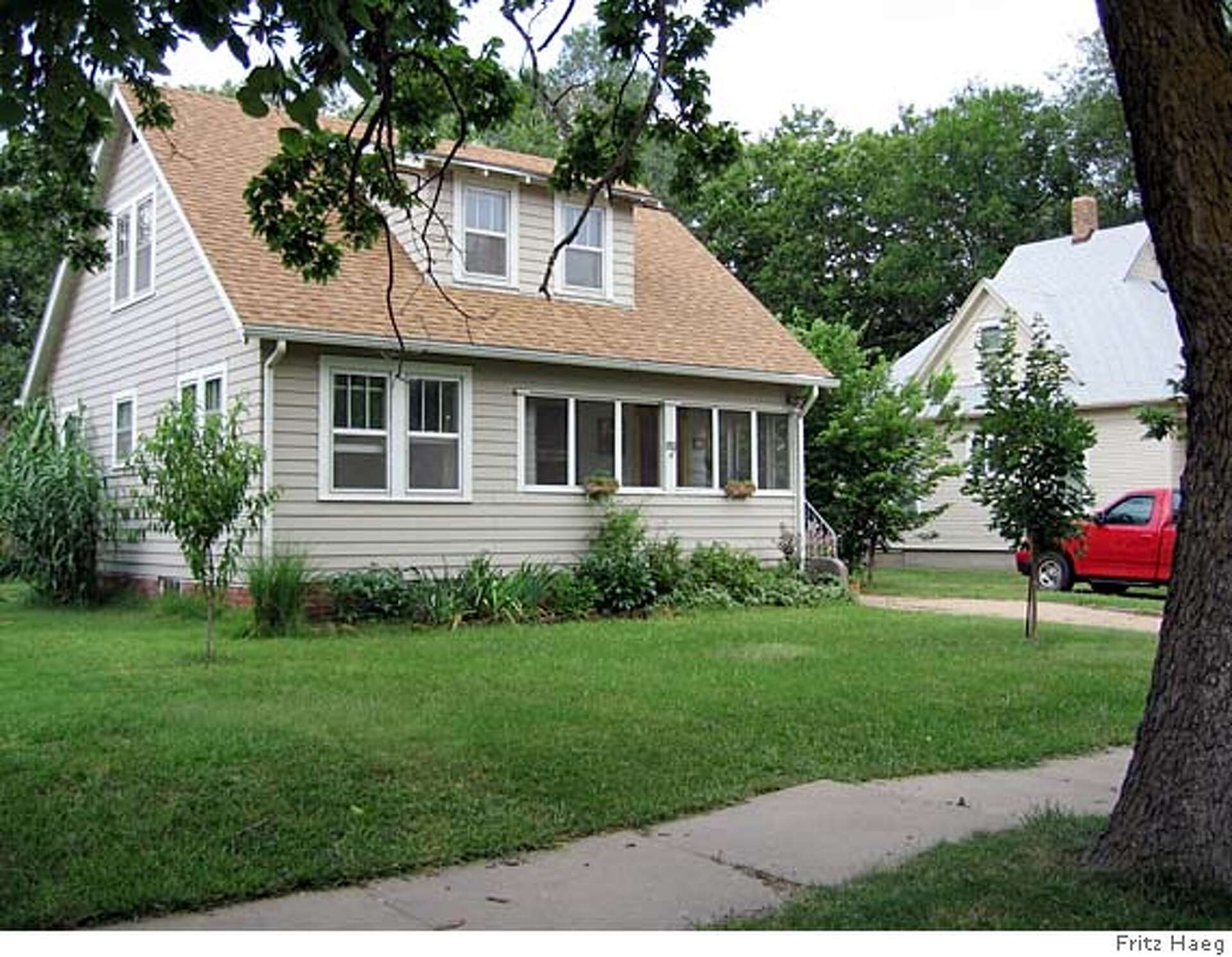 Haeg: Cut the grass, plant an 'Edible Estate'