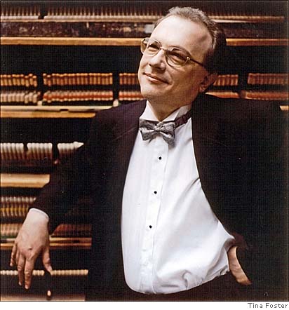 A remarkable pianist on a curious quest