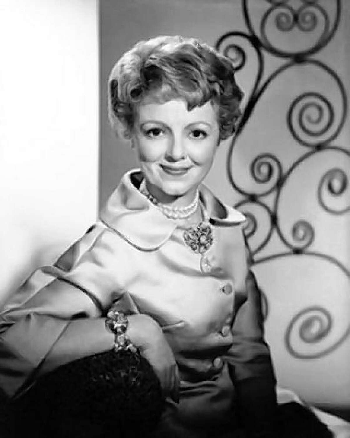 First Oscar-winning actress dies