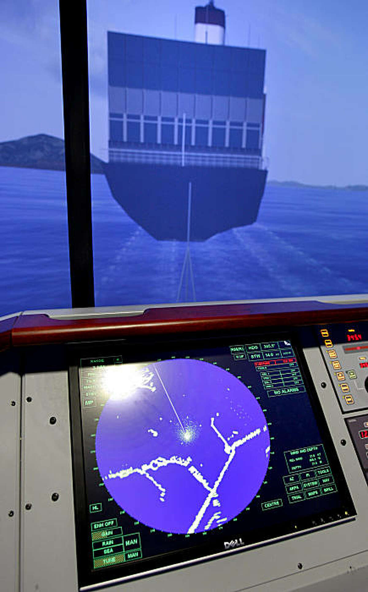 Ship simulator brings sailing scenarios to life