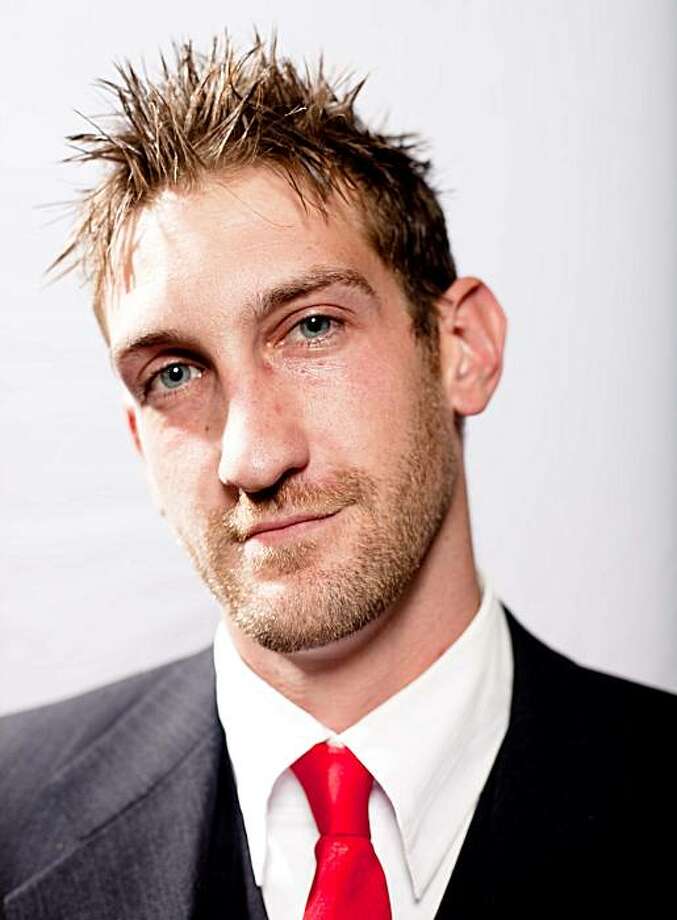 Miss Cougar accepts prize in Palo Alto - SFGate