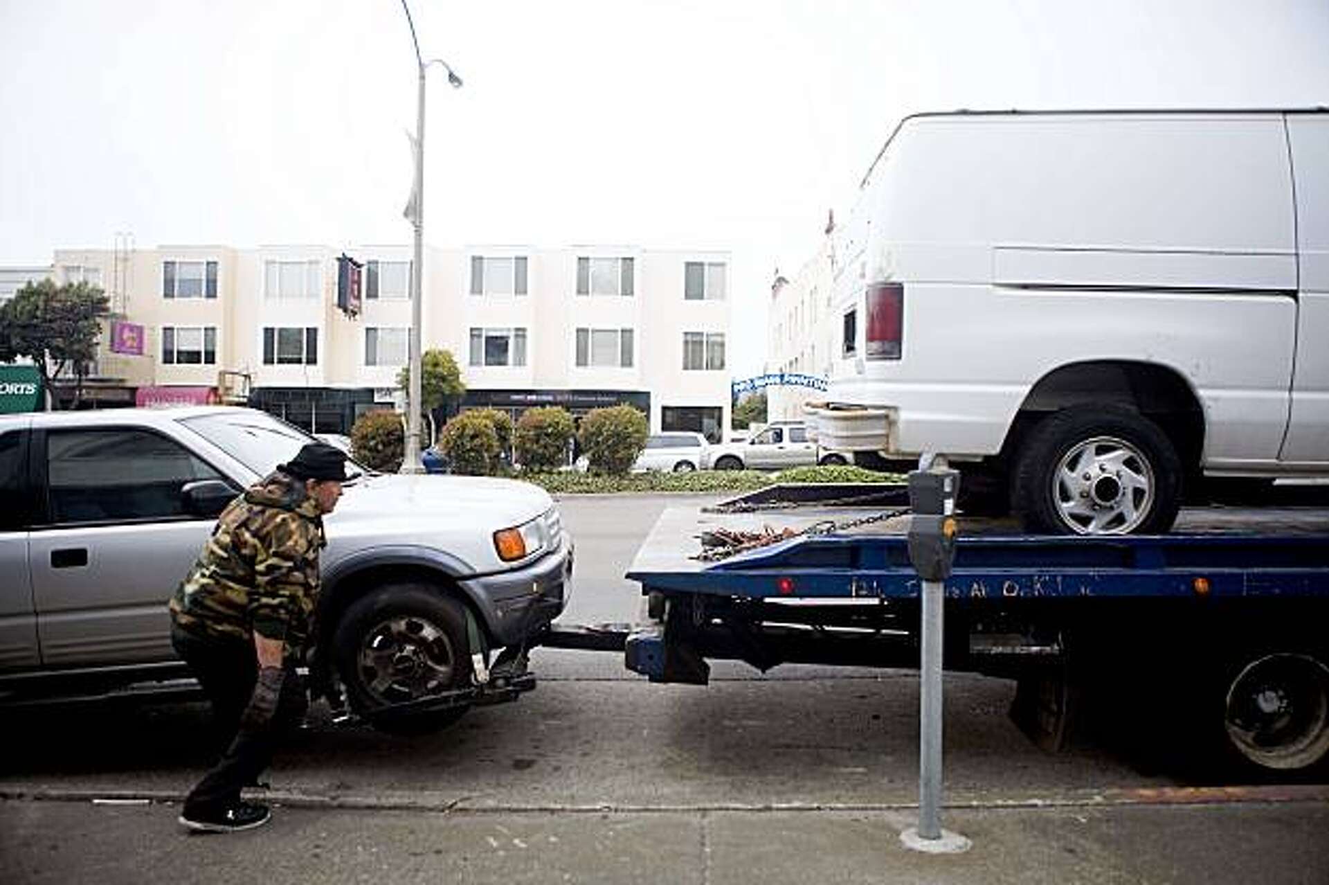 Cash for Clunkers helps some car dealers thrive