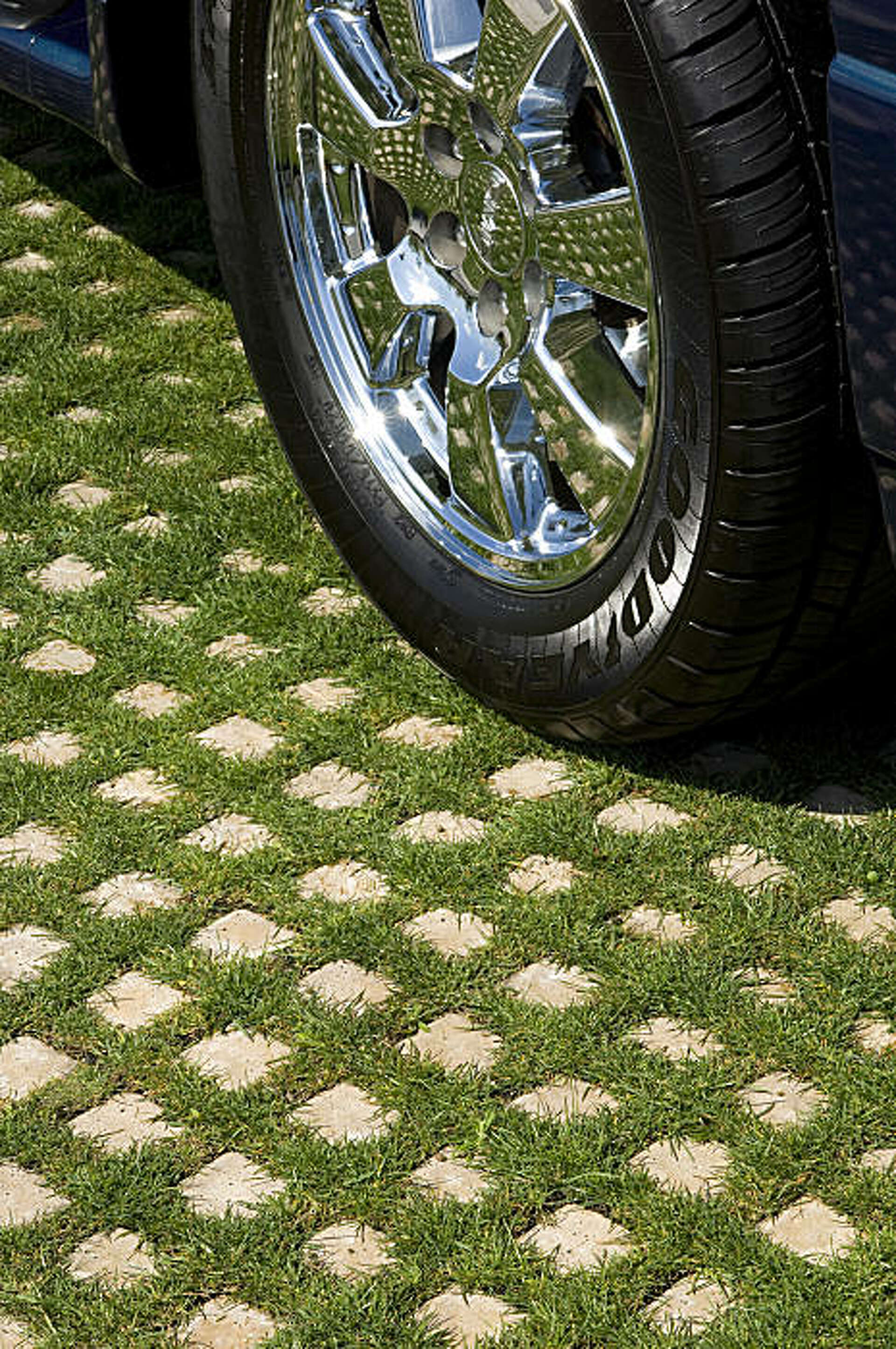 Plantable Concrete Pavers Permeable Pavers For Patio Or Driveway