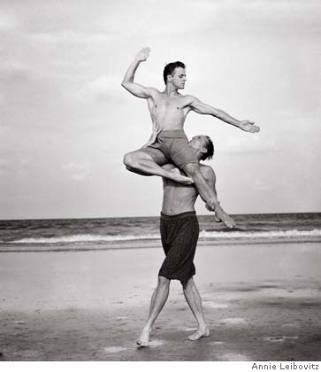 Review: For Leibovitz, image is everything